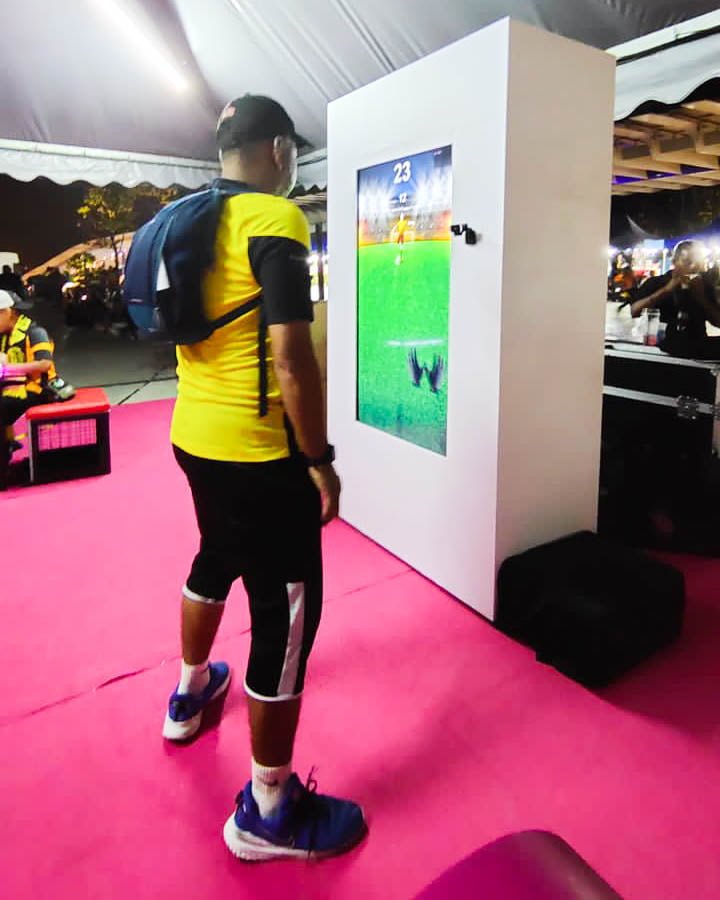 Motion Sensor Penalty Kick Soccer Game - Artcage Rent Sdn Bhd